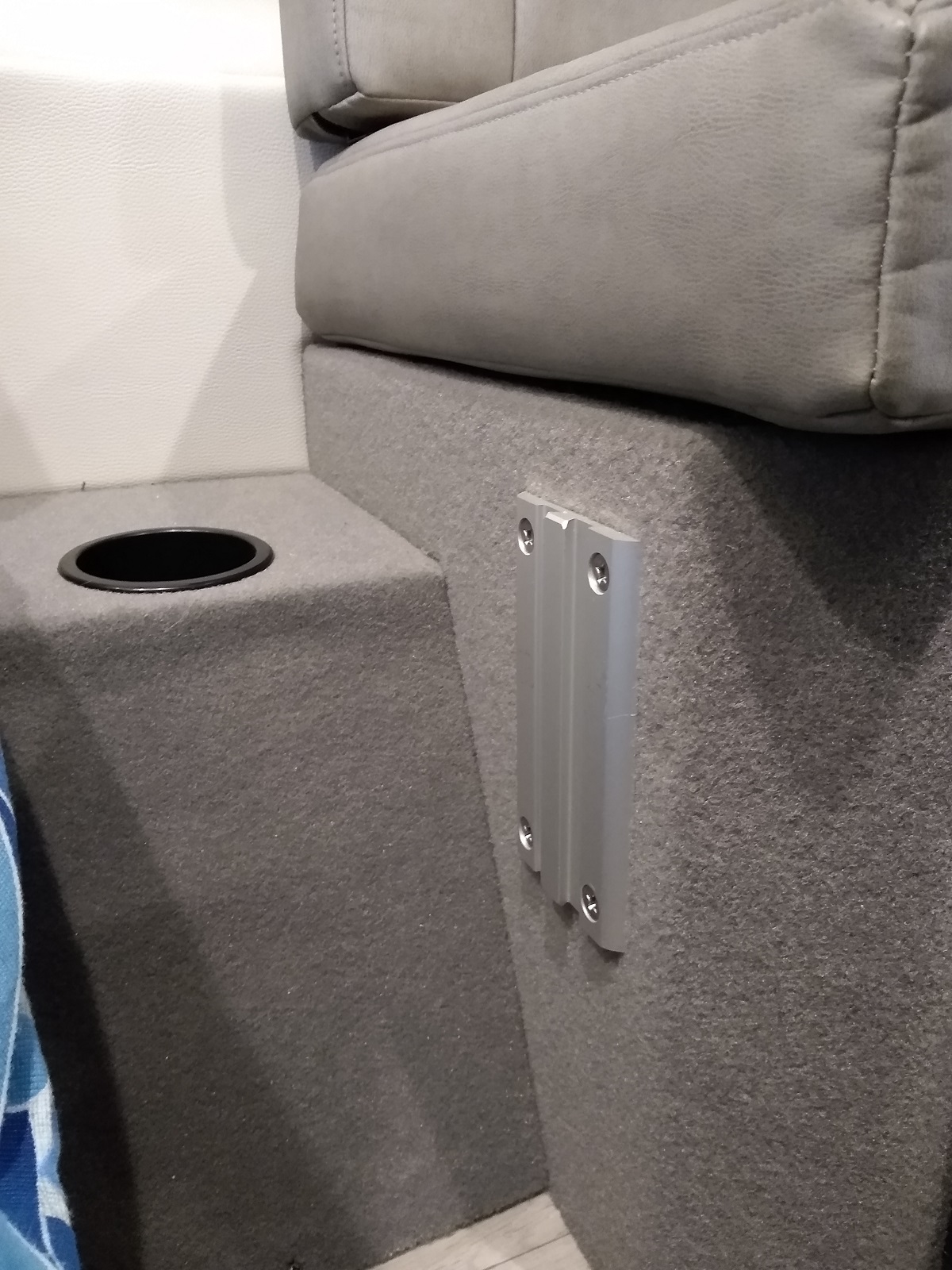 Campervan – Lagun Table Installation – Michael Janke